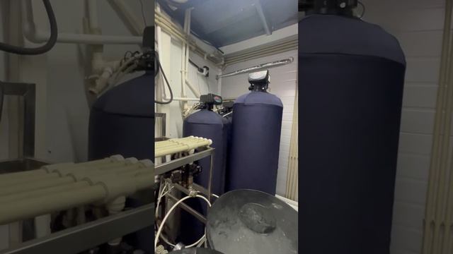 Автомойка система очистки воды с солевыми баками