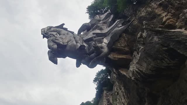 Памятник Уастырджи в скале. Владикавказ. Северная Осетия.