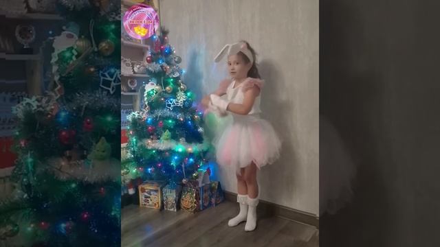 Новогодний марафон - видеопоздравление Галкиной Юлии, воспитанницы 1 года обучения