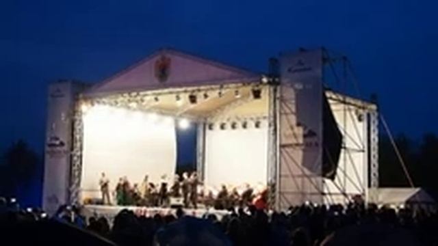 "Brindisi", застольная из оперы "Травиата", Дж.Верди