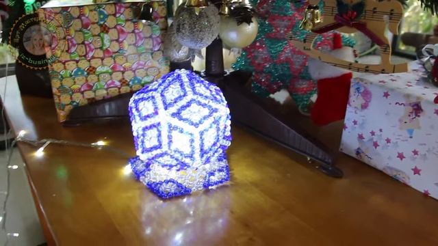 3. Новогодний светильник с гирляндой