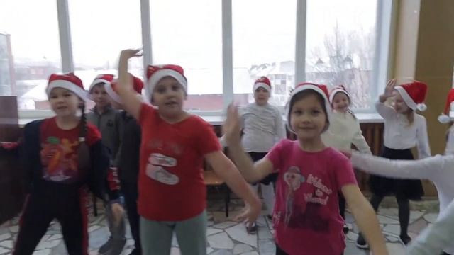 С НОВЫМ ГОДОМ!2022!!(ШКОЛА№28, КЦ ТРИАШ, БОГОРОДСКОЕ)