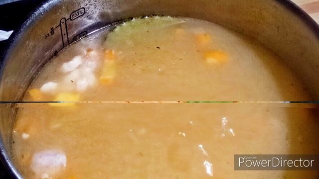 Вкусный и простой суп из куриной грудки с жареной вермишелью