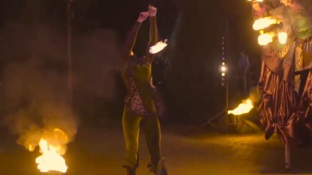 Эльфы в Шале с текстом