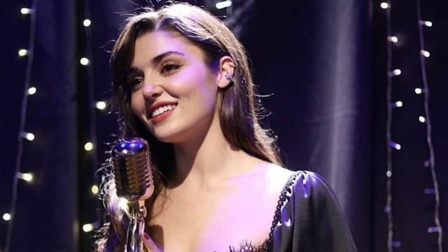 Поет Эда для Серкана.  Постучись в мою дверь - «И это чувство взаимно...)