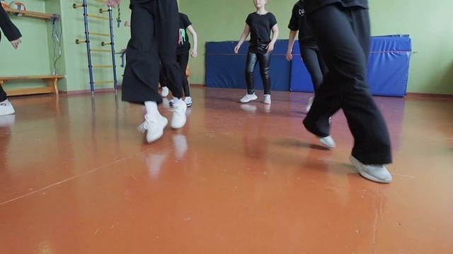 ЗАНЯТИЯ ПО HIP-HOP, ПРЕПОДАВАТЕЛЬ САЛТЫКОВА ЕЛИЗАВЕТА, 17 МАЯ