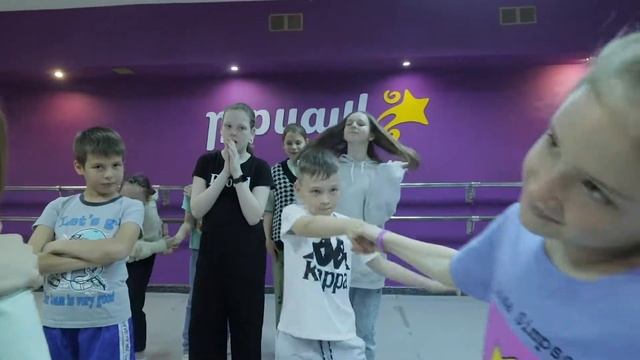 ЗАНЯТИЯ ПО HIP HOP,  ПРЕПОДАВАТЕЛЬ ПАВЕЛ ТКАЧЕНКО И КСЕНИЯ ПОРФИРЬЕВА, 7 ИЮНЯ 2022