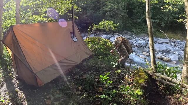 Кемпинг у горного ручья. ASMR