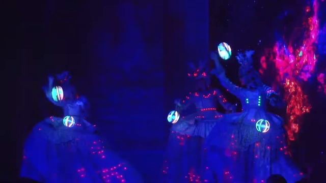 Световое шоу Сильфиды на Fashion week Moscow 2022