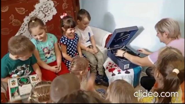 В гостях у граммофона - музей "Мои истоки" МБДОУ Новохопёрский ЦРР "Пристань детства"