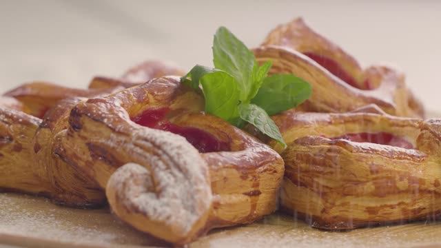 Инструкция по работе со слоёным дрожжевым тестом ТМ Фростмо