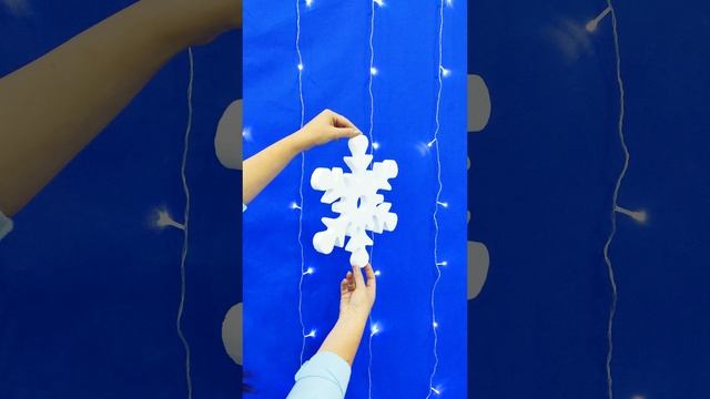Объемные снежинки из пенопласта 30 см