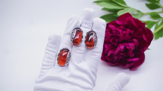 Гарнитур серьги и кольцо "Летний мотив" посеребрение янтарное стекло 2504 Хорошие Вещи