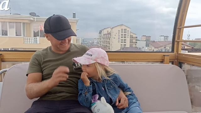 Отдых в Витязево – отправились в центр покататься на аттракционах