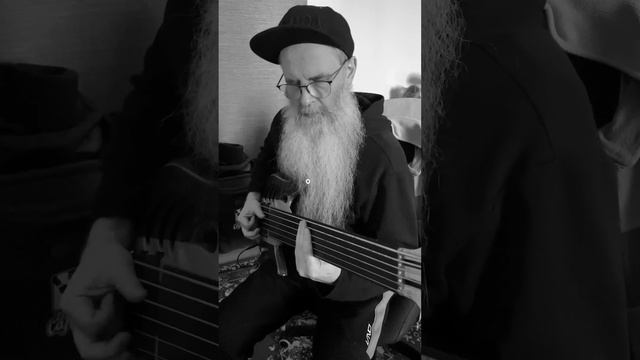 19.07.23 - GrebstelBass #shorts