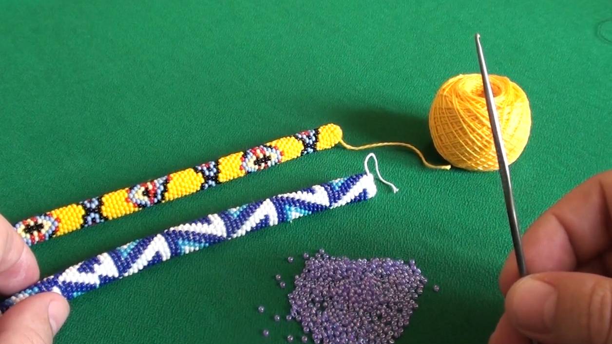 Как связать жгут из бисера крючком