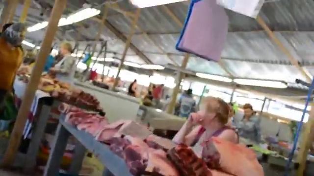 Базарный день (Зарисовка на Волгоградском сельскохозяйственном рынке ярмарке. "Восток"