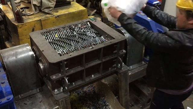 Шредер _Спектр 1000м_ - Переработка пластика и полиэтилена