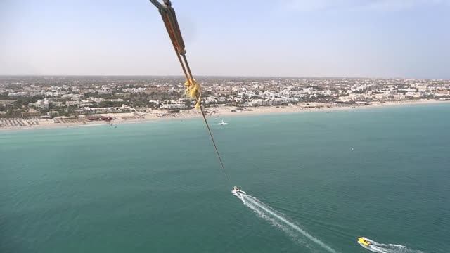 Djerba parachute