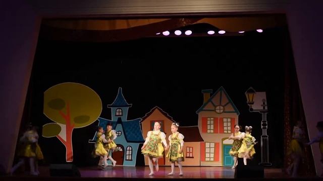 Выступление в ДК "Водник" 01.06.2018 "Кадриль"