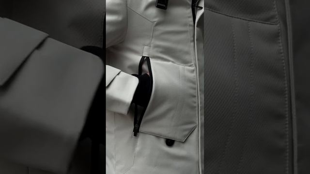 Куртка зимняя белая