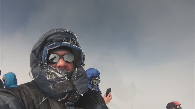 Эльбрус.. я там был. 5642 м.