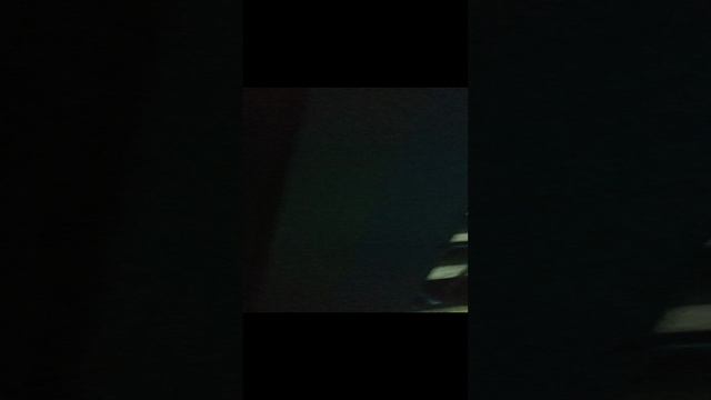 Нет света при входе, внутри подъезда