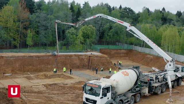 Устройство бетонной подготовки для строительства дома в современном стиле в КП «Ново-Николино»