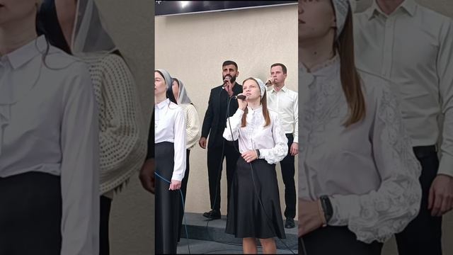 Буду жить под защитой Твоих крыл / Группа прославления / Христианское песни