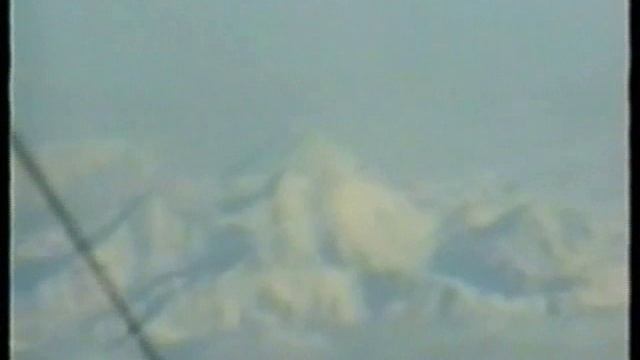 Ил-76.Эльбрус из самолёта видно здорово.1997