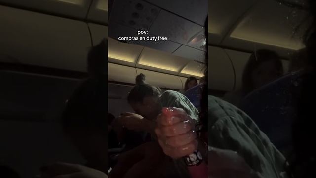 Когда не умеешь открывать игристое.