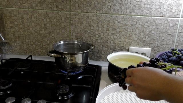 Изюм в электросушилке. Виноград кишмиш Юпитер США. Плюсы и минусы. Легкий способ. (2021)