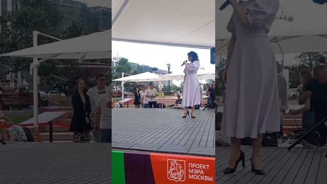 Куплеты Адели из оперетты "Летучая мышь" И.Штрауса. Исп. Екатерина Кузнецова.