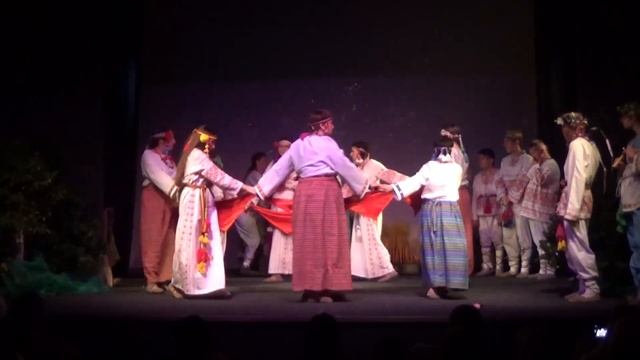 Спектакль "И вновь восходит солнце!"