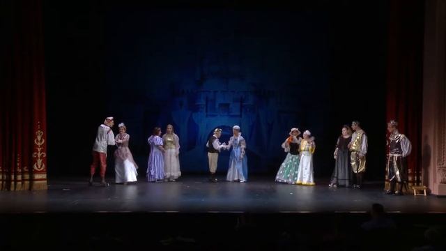 Спектакль на сцене Областного Драматического театра Калининградской области "Золушка"