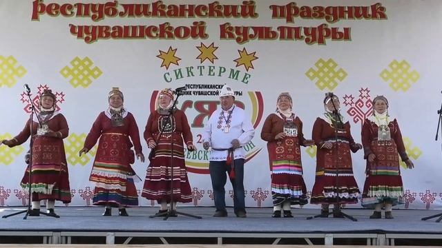 Выступление коллективов на главной сцене «Уяв-2023» села Сиктерме 8 июля 2023 года