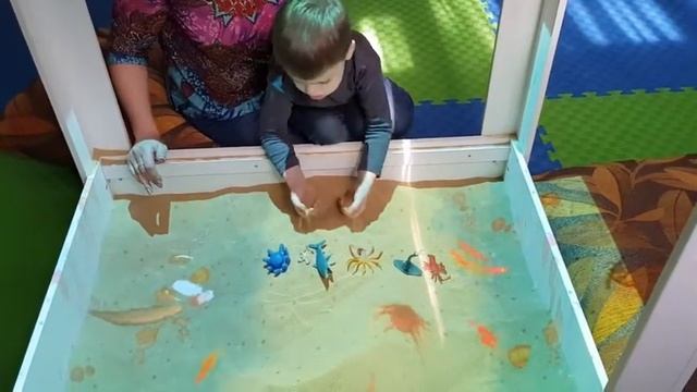 Интерактивная песочница.  Даня  и подводный мир.