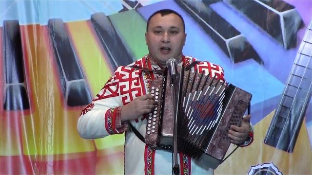 Александр Шляпин со своей новейшей песней «Ялта эпир пурнатпăр ВО!»