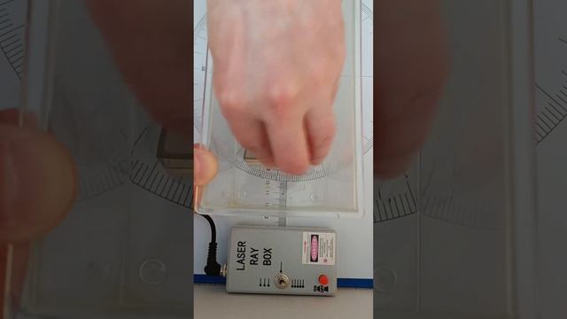 Влияние среды на тип линзы #shorts #experiment #science