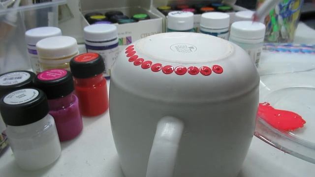 Точечная роспись бокала дотсами!