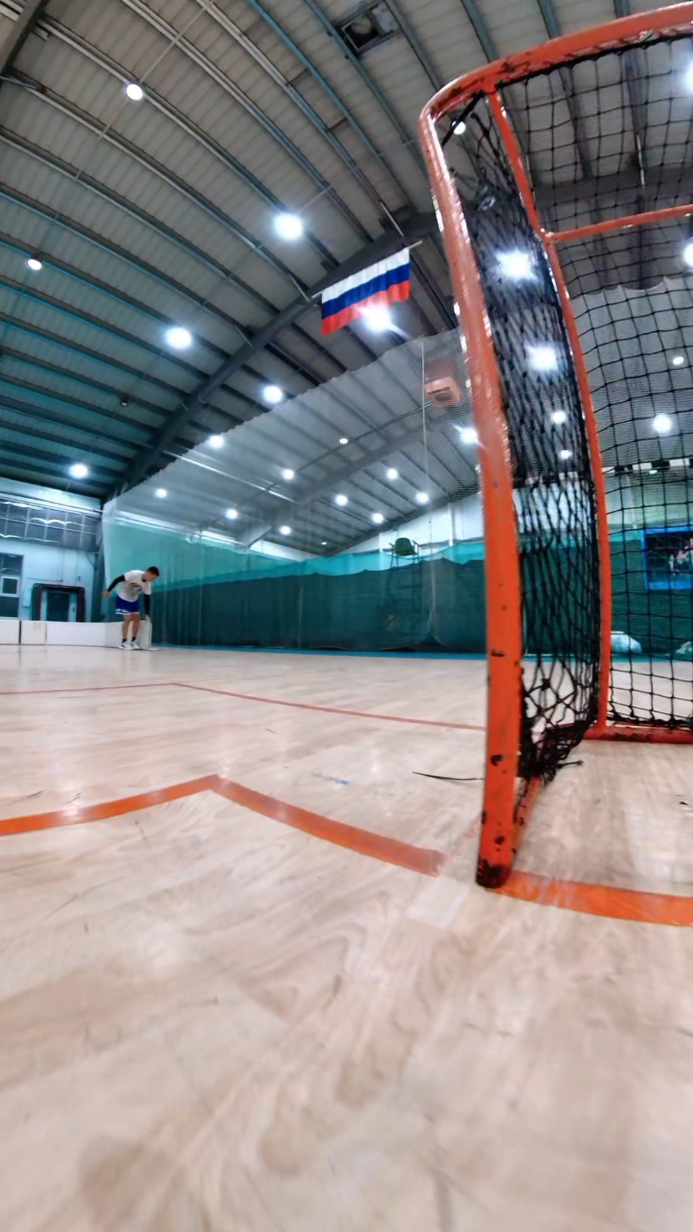 Готовим зал к игре во флорбол