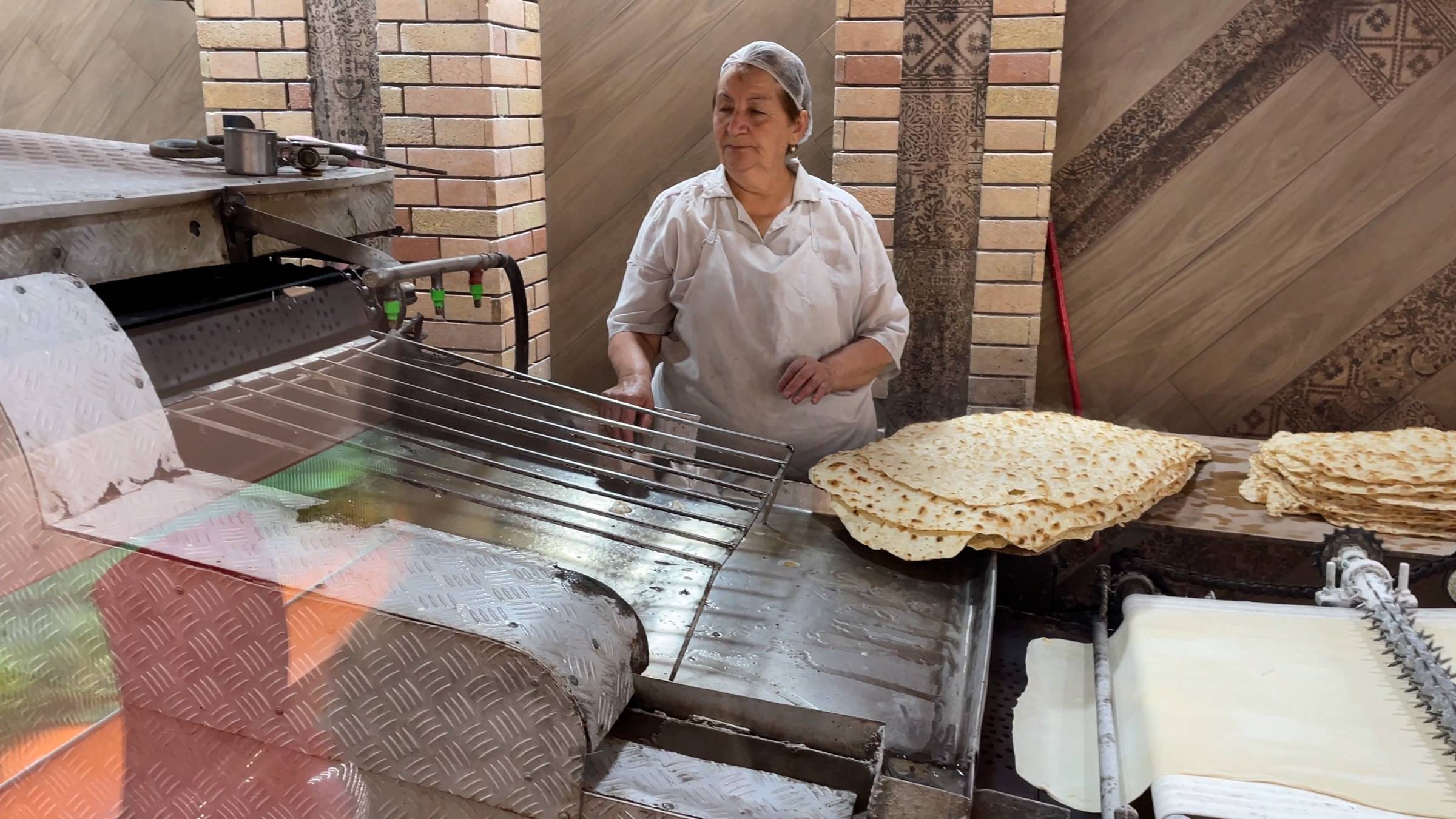 Армения-2024: линия приготовления лаваша #armenia #армения #yerevan #ереван #лаваш #lavash #4k