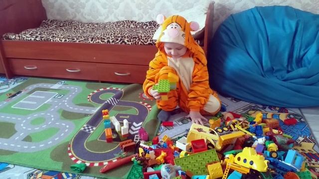 Лего динозавры. Лего дупло. Конструктор. Игрушки. Играем с детьми. Динозавры.