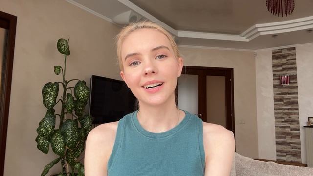 Актерская визитка (актриса Арина Курганская)