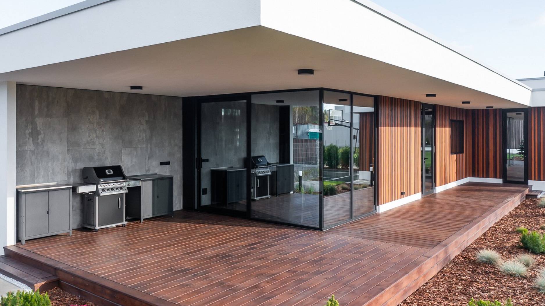 Остекление загородного дома в КП Чехофф, п.Белоостров.