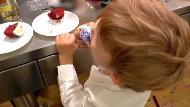 Belly dance for Tanna Valentine's birthday - belly dancing performance by Neon, Angelys & Jenna Rey