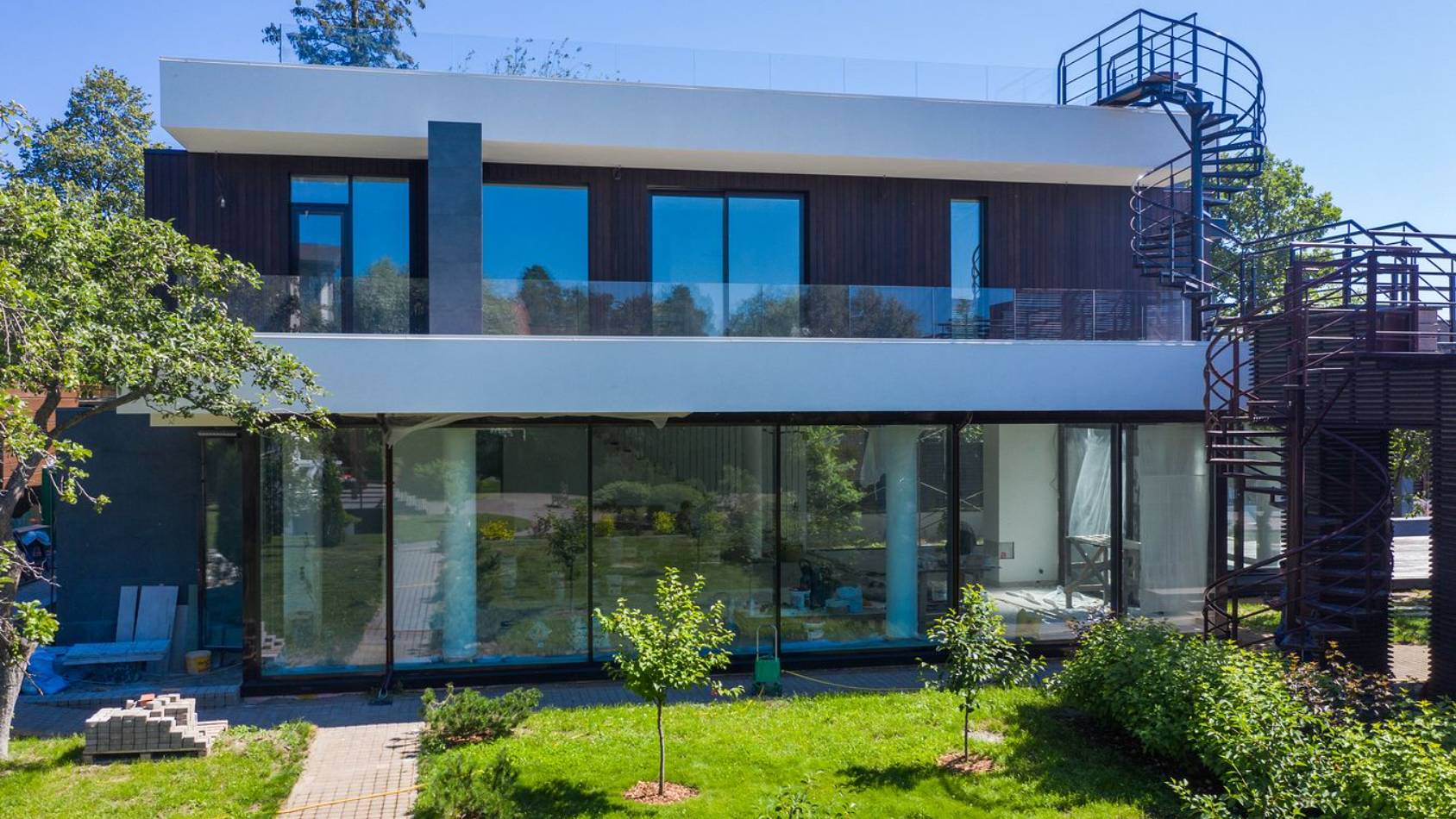 Остекление коттеджа профилем Reynaers, п. Дубки