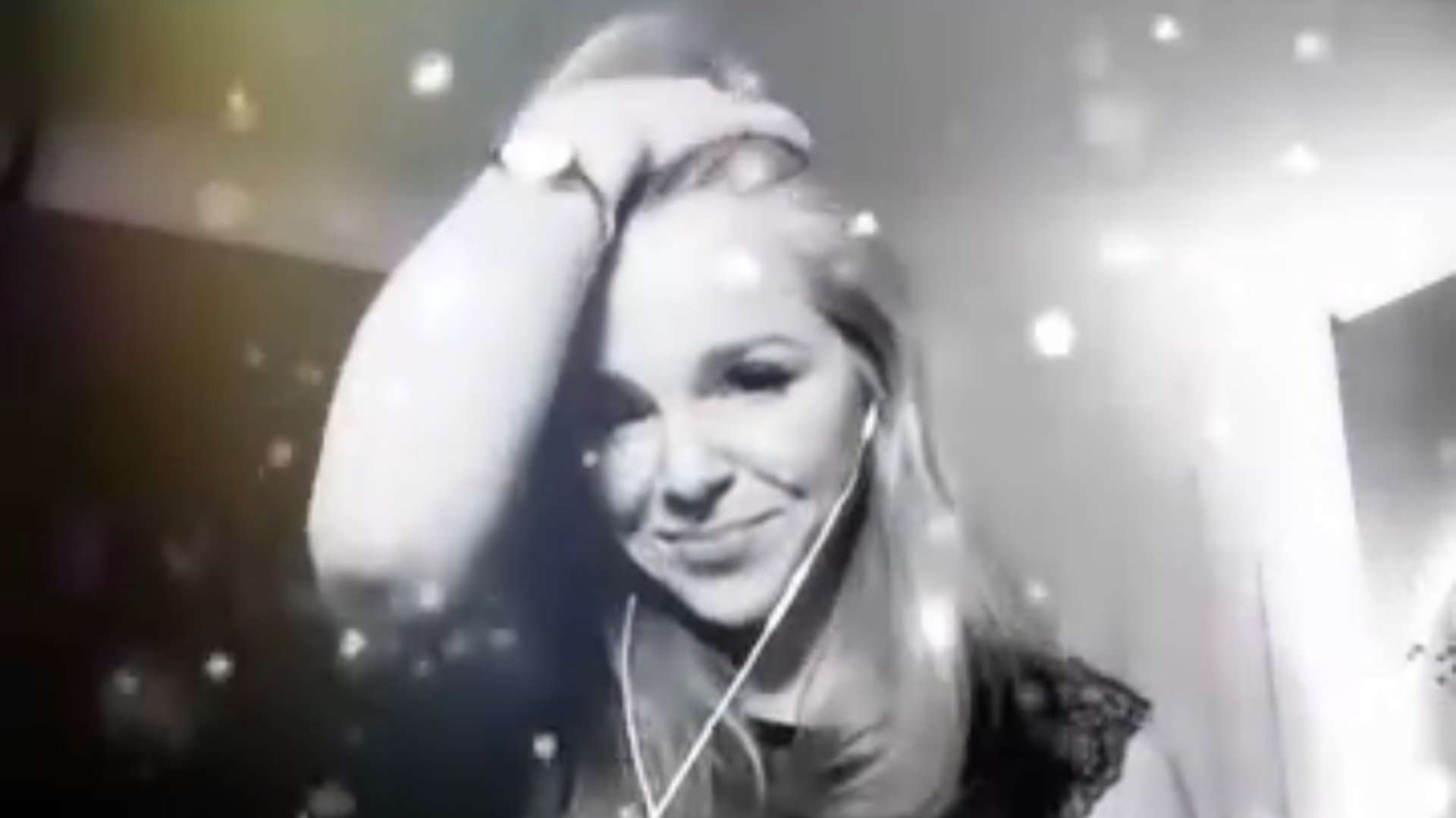 Кавер на песню «Обними» Виктории Морозовой  - by Galinka Malinka 
Любимейшая ❤️