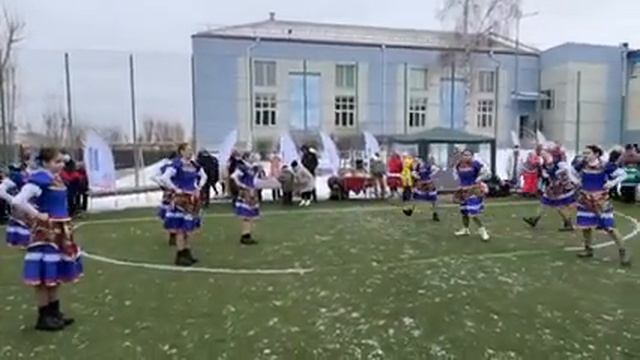 Y2mate.mx-Масленица в Школе 45. Танец_ _ Плясовой _ . Дата_ 02.04.2024 года. Время_ В 12_40.