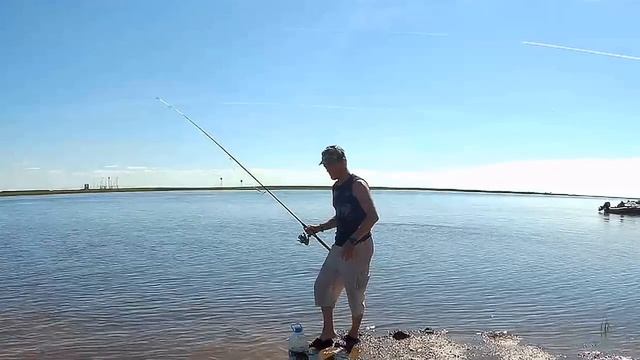 Первая рыбалка на щуку  в ХМАО у поселка Каменное 29.07.2022